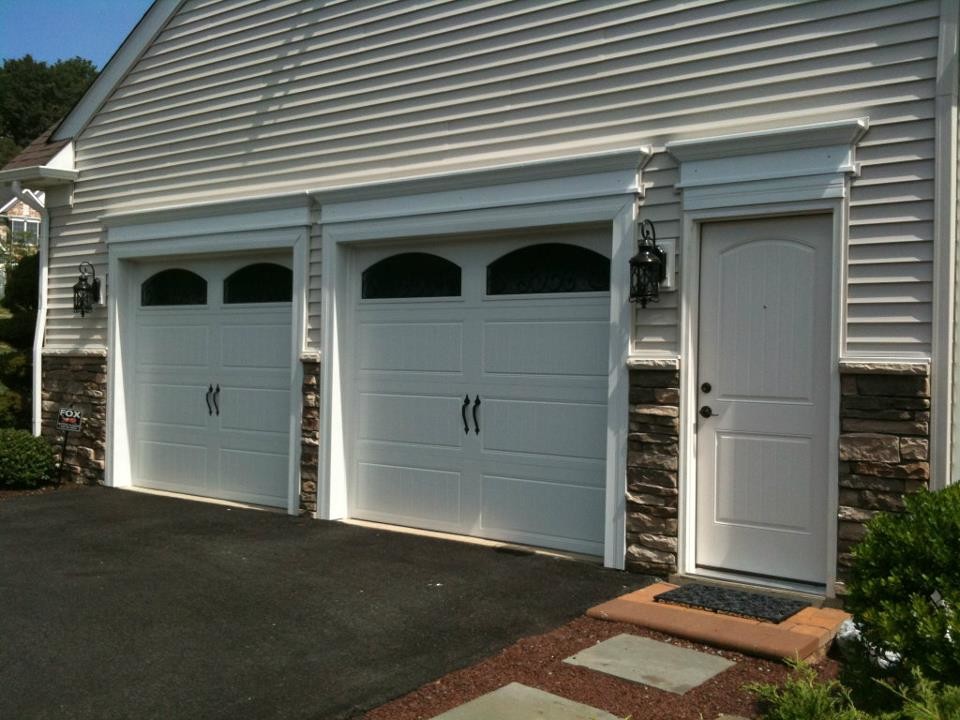 Gallery Series garage doors with complimenting entry door - Modern ...