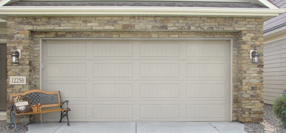 Heritage Natural Stone Veneer Exterior Garage - Traditional - Garage ...