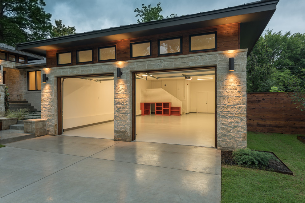 HILL COUNTRY RANCH HOUSE - Modern - Garage - Other - by DECCO | Houzz