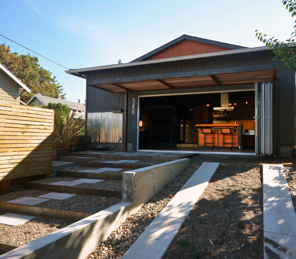 My Houzz: Couple's Two-Car Garage Becomes Their Chic New Home ...