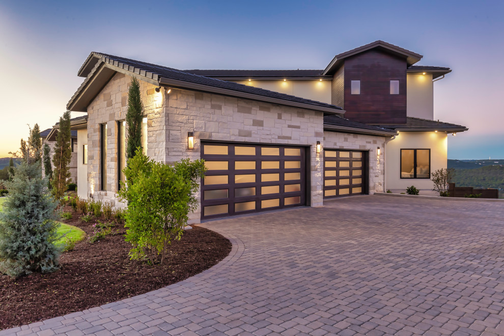 Parade of Homes Austin 2018 - Transitional - Garage - Austin - by Vogel ...