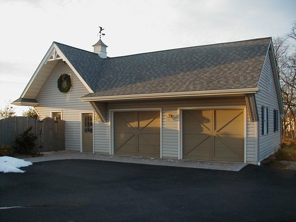 Pool House / Garage with kitchen and bath - Craftsman - Garage ...