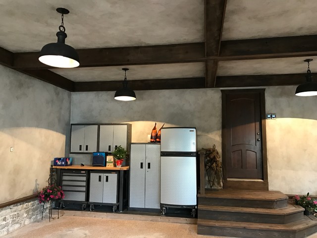 Rustic Garage - Rustic - Garage - Omaha - by DRD Home Services | Houzz IE