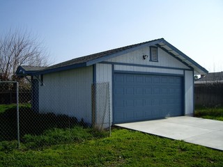 Simple Garage - Farmhouse - Garage - Sacramento - by V-Builders | Houzz