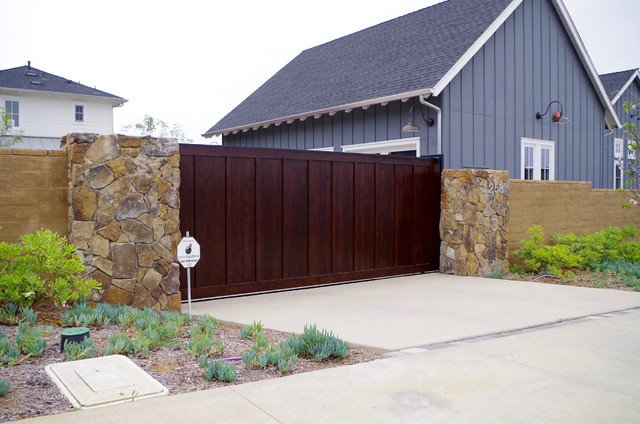 Solar Powered - Driveway Gate - Encinitas, CA - Contemporary - Garage ...