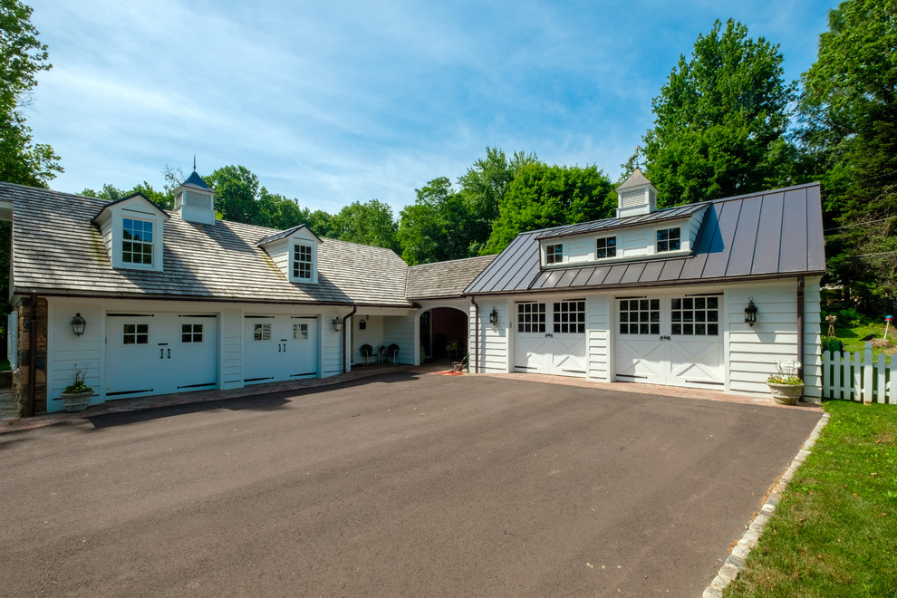 Traditional Colonial Estate Exterior, 4 Car Garage and Workshop ...