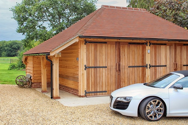Traditonal oak framed garages and barns - Traditional - Garage ...