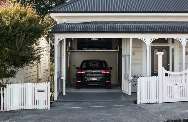 Houzz Tour: Ingenious Garage Helps a Home Keep Its Familiar Face