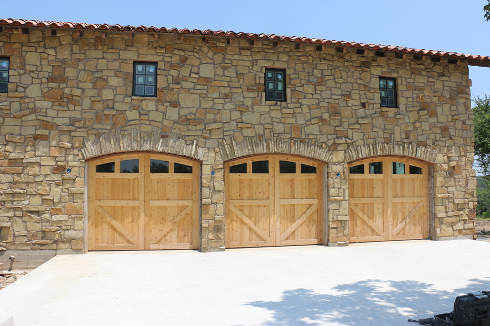 Vertical-lift real-wood overhead garage doors - Rustic - Garage ...