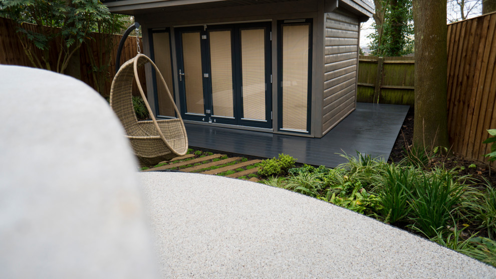 A curved garden design and landscaping - Contemporary - Landscape ...