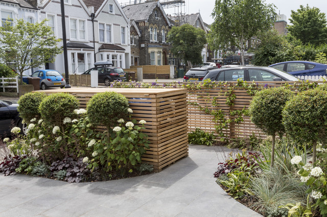 A modern, enclosed front garden driveway - Modern - Garden - London ...