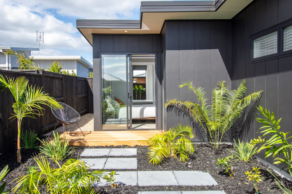 Boulevard Residence - Modern - Landscape - Hamilton - by Nichola Vague ...