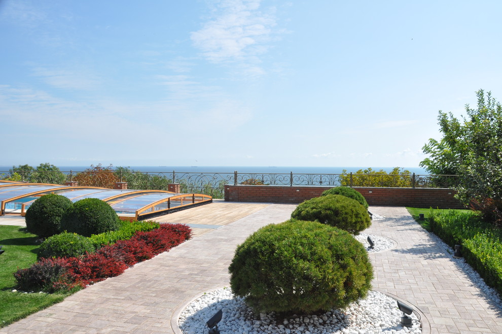 Classic Italian garden. / Классический итальянский сад. - Traditional ...