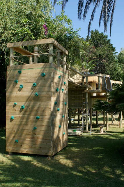 Climbing Walls for treehouses, adventures, fun and gardens - Montagne ...