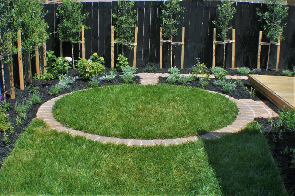Compact Country Garden - Country - Garden - Auckland - by User | Houzz UK