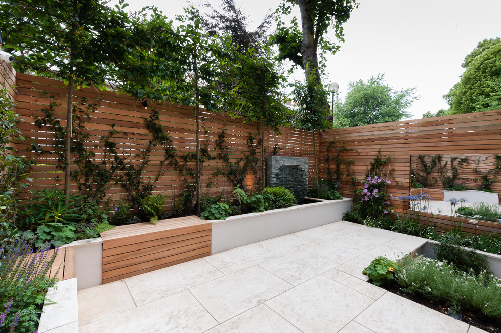 Contemporary Courtyard with Water Feature - Contemporary - Landscape ...