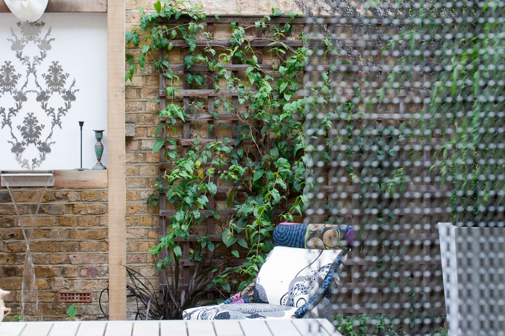 Courtyard Garden in South London - Midcentury - Landscape - London - by ...