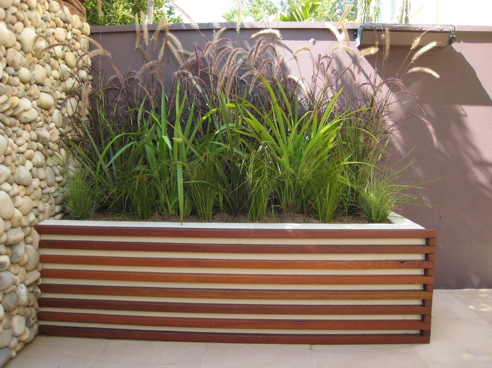 Courtyard - Purple, Pebbles, Port Melbourne - Contemporary - Landscape ...