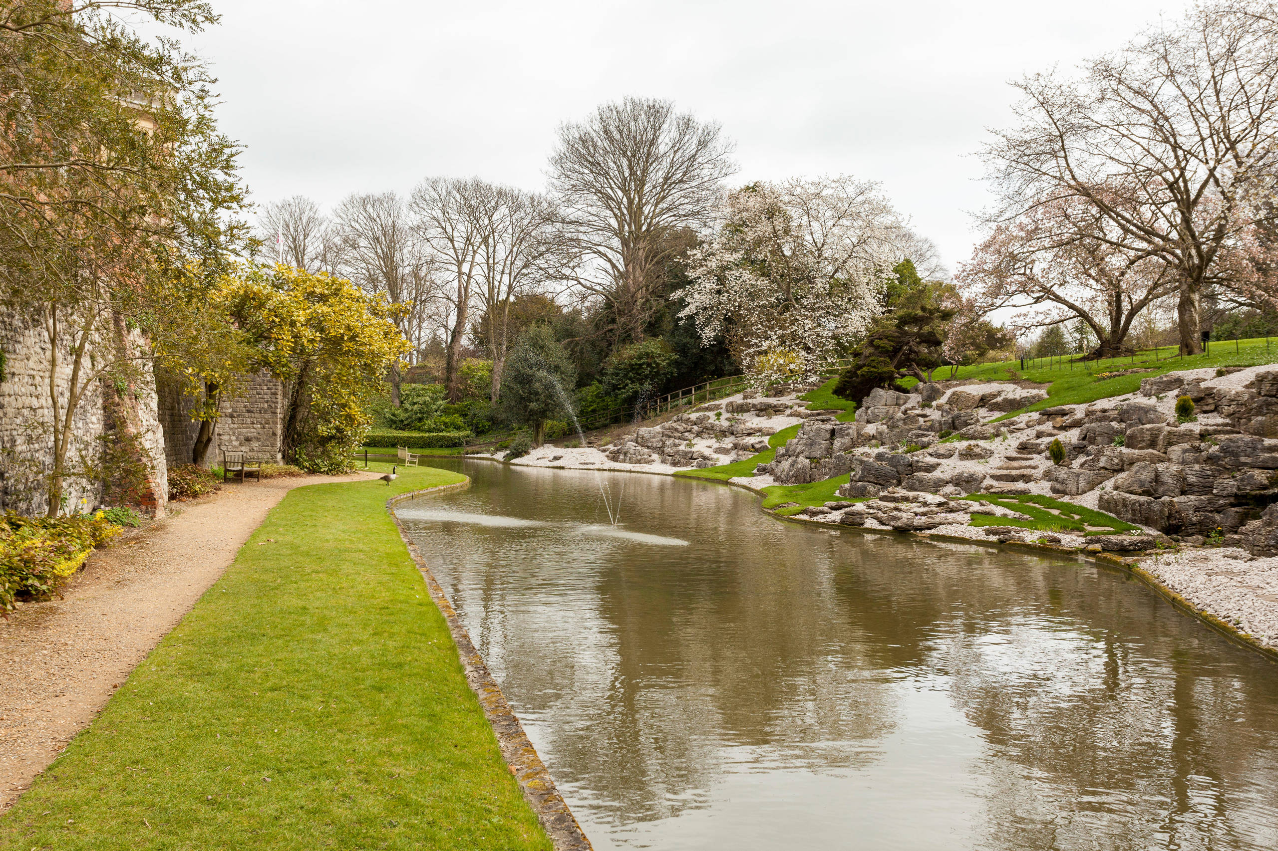 Garden Tour: A Rich History is Revived at Eltham Palace | Houzz IE