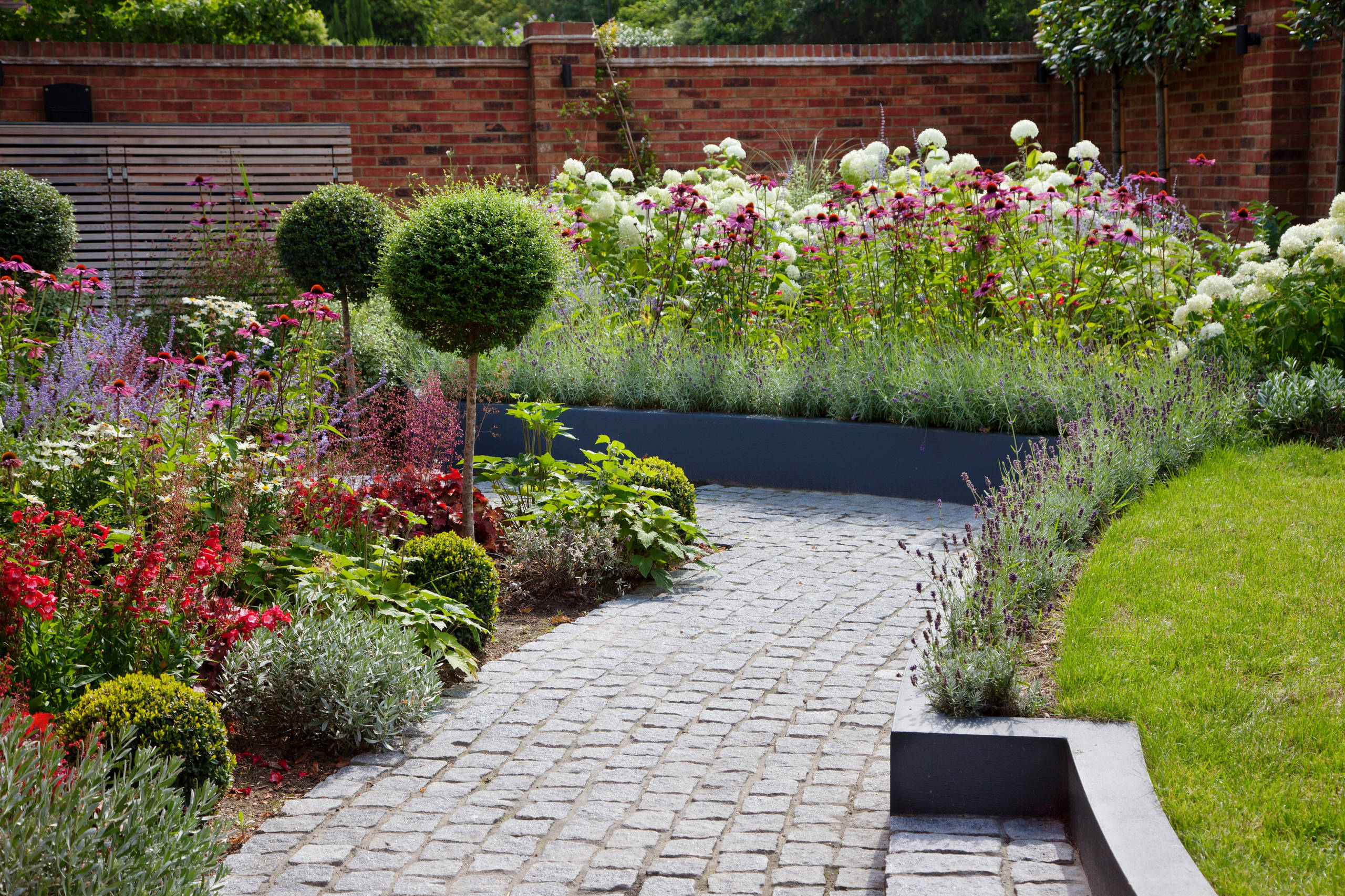 7 Path Ideas for Your Contemporary Garden | Houzz UK
