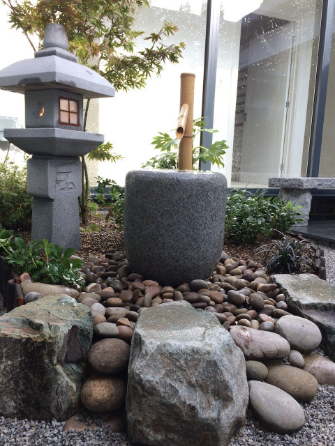 Japanese Atrium - Contemporary - Garden - Kent - by Rhino Rock llp ...