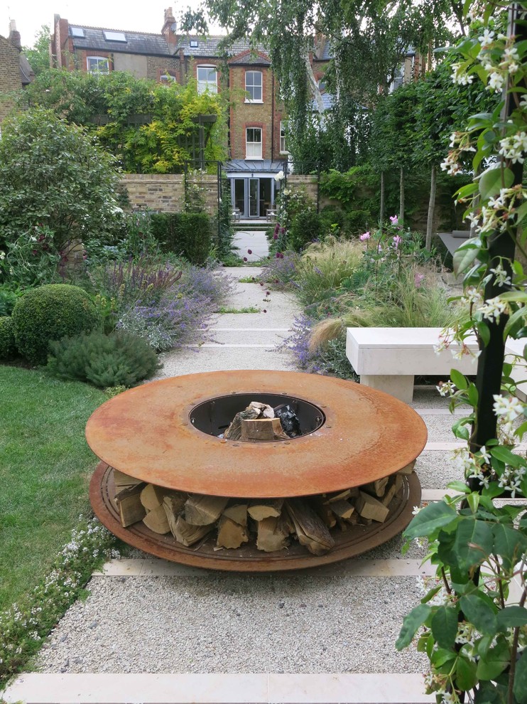Large Garden in Barnes - Contemporary - Landscape - London - by ...