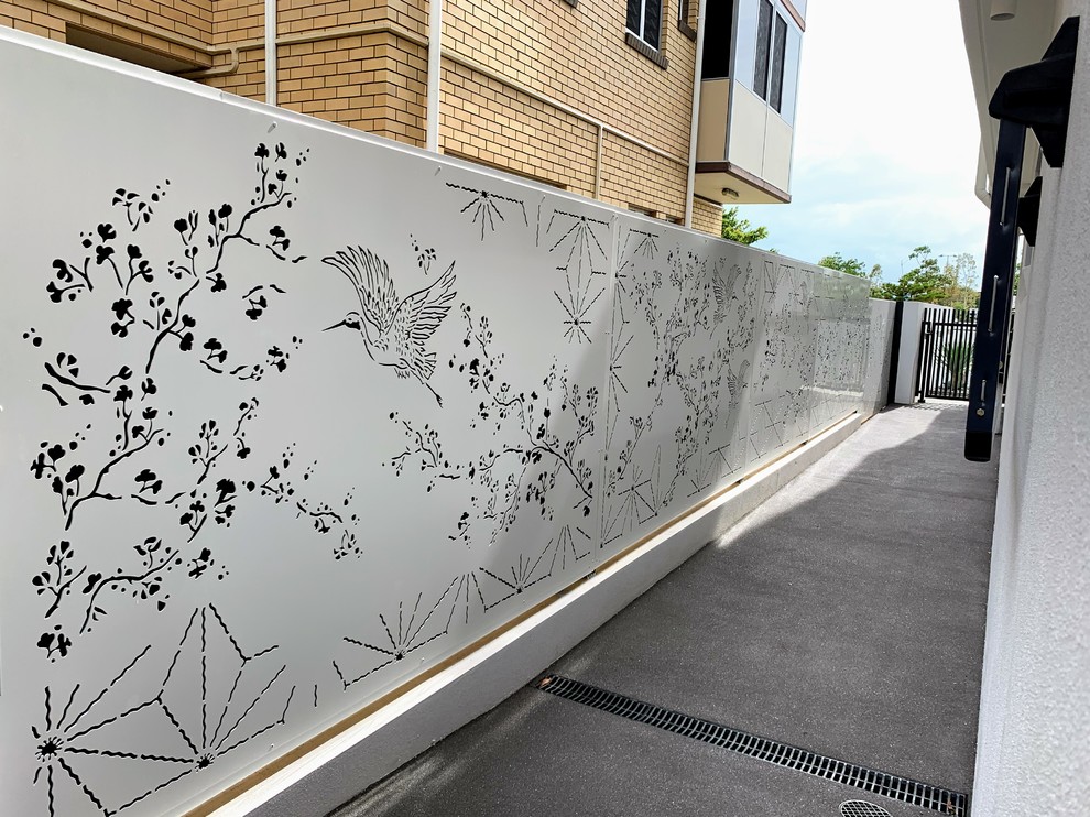 Luxury Brisbane Home - Japanese Inspired Outdoor Privacy Screens ...