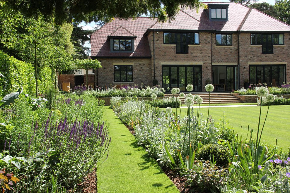 Luxury New Build Garden Design in Harpenden - Contemporary - Landscape ...