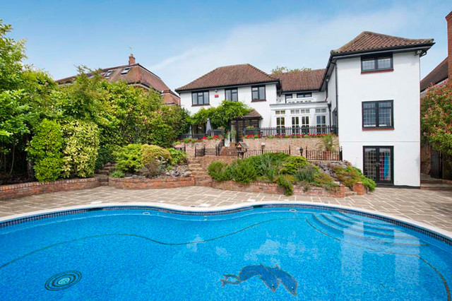 Maintenance - Traditional - Garden - London - by Manoj Malde Garden ...