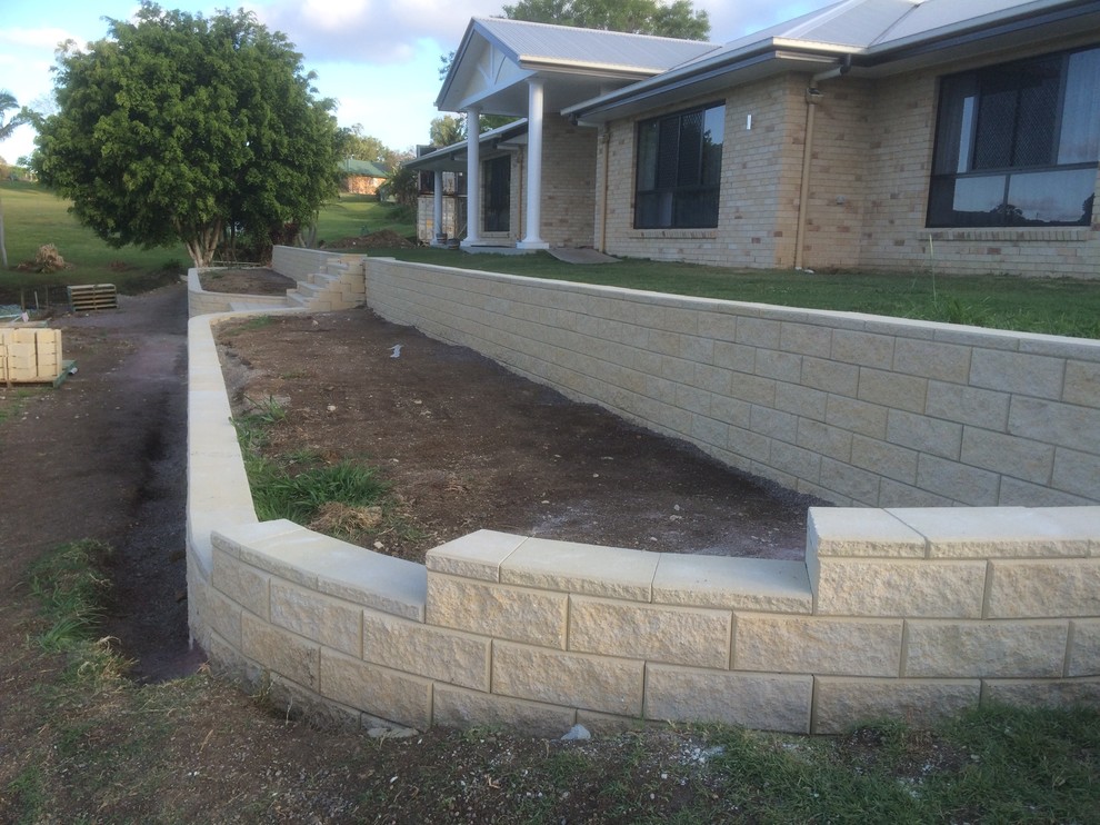 Modern stone retaining wall and large steps - Farmhouse - Landscape ...