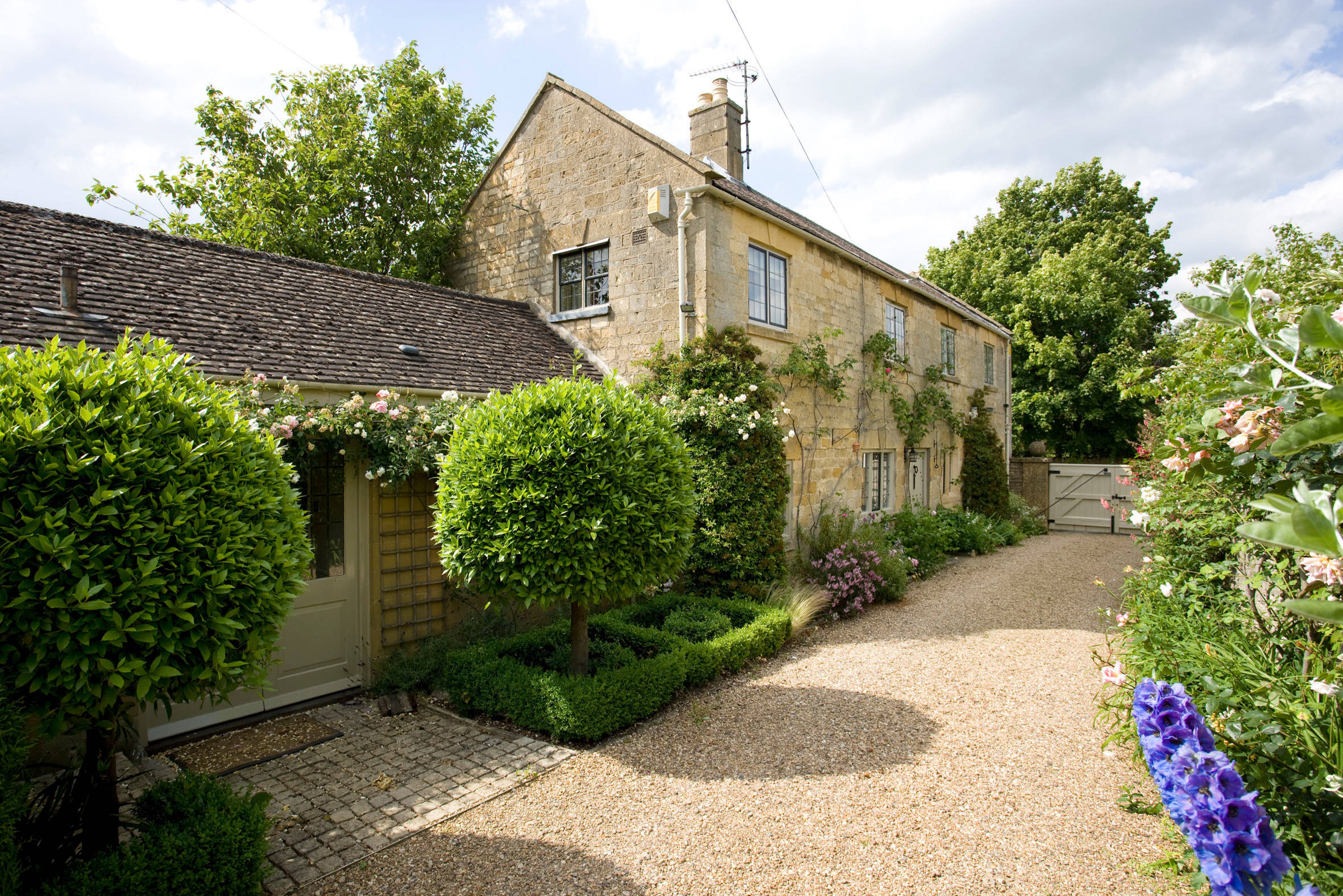 Country Driveway Design Gravel Driveway Ideas: 10 Practical And