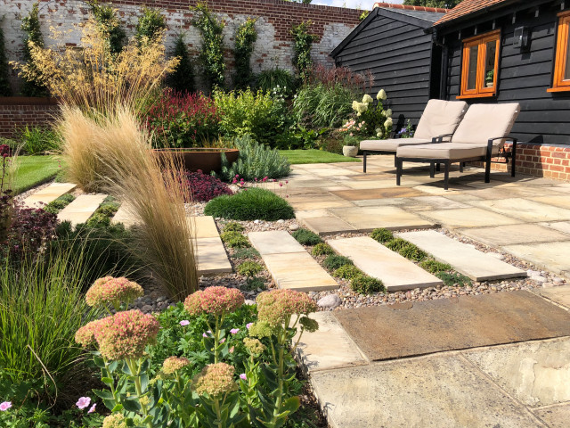 Much Hadham Barn Conversion Garden - Contemporary - Garden ...