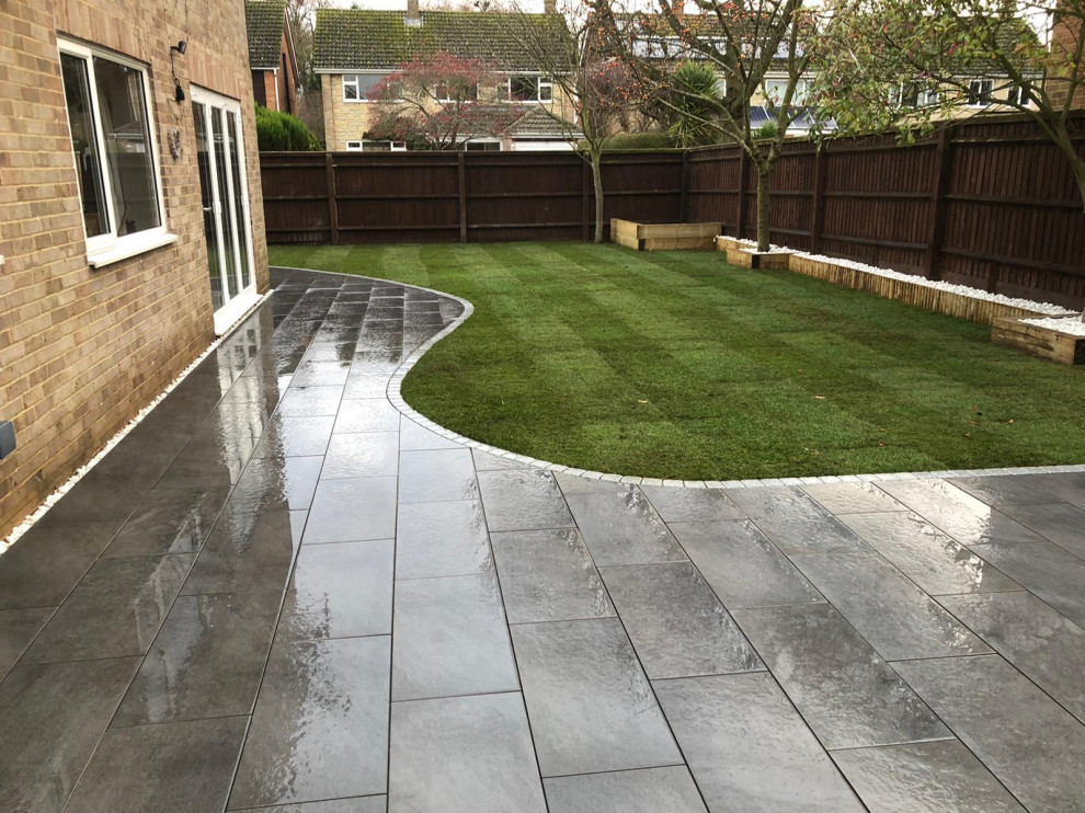 New Curved Porcelain Patio - Traditional - Garden - Oxfordshire - by ...
