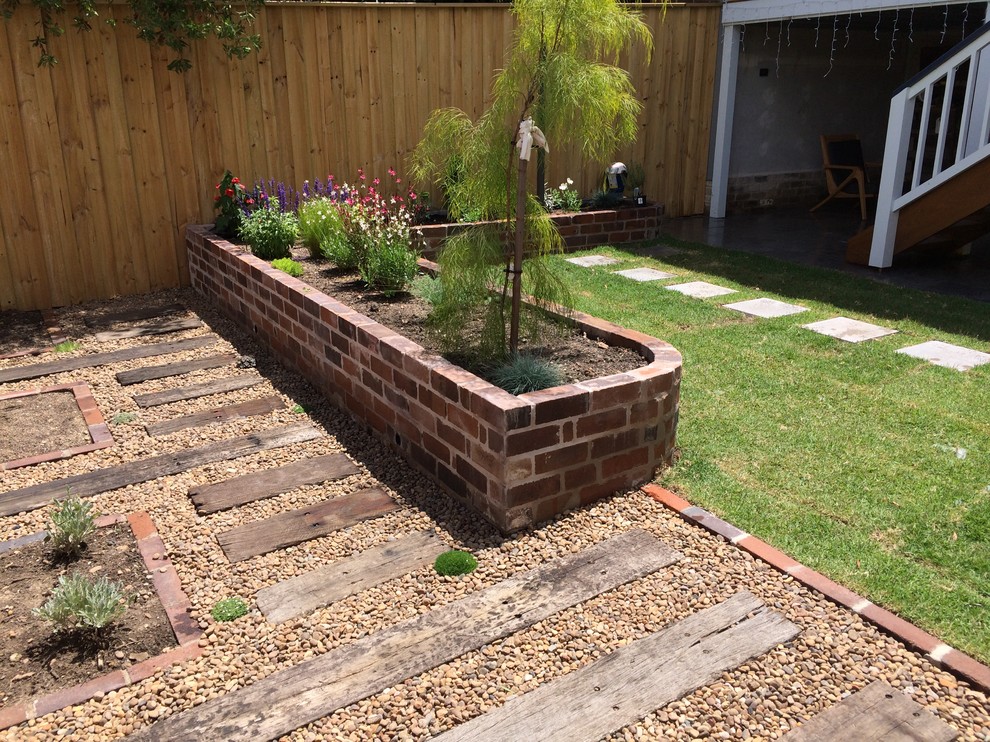 Paving, Garden Beds and Turf - Classique - Jardin - Sydney - par ...