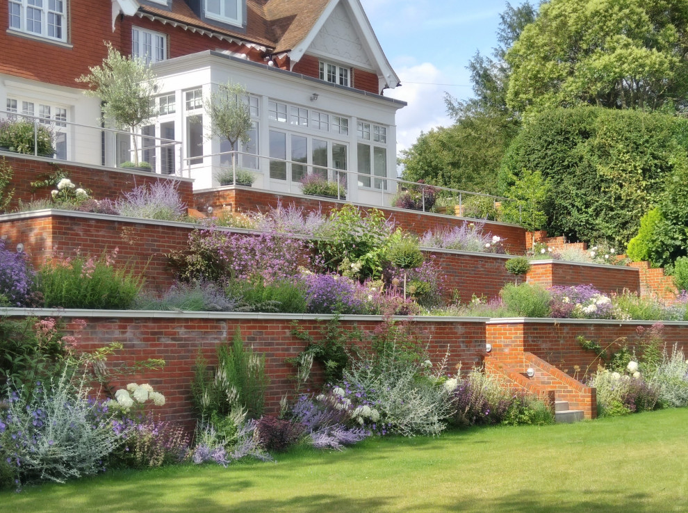 Terraced Planting - Classique - Jardin - Surrey - par Rebecca Webb ...