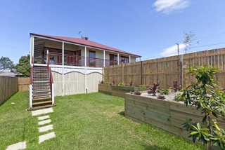 Traditional Queenslander circa 1904 - Traditional - Landscape ...