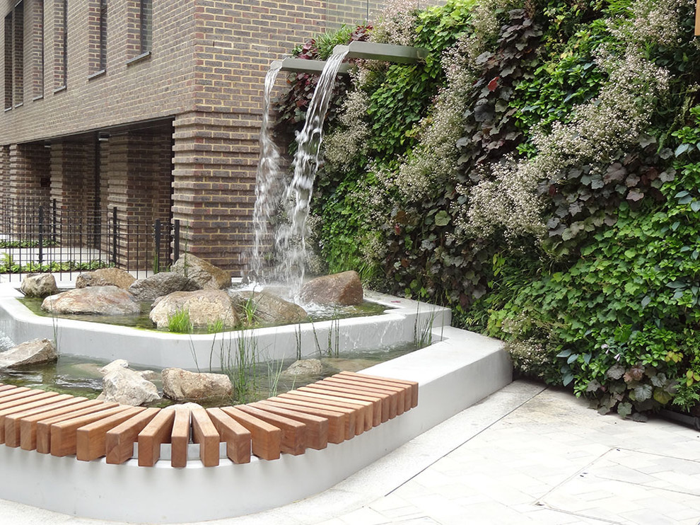 How to Create an Outdoor Feature Wall | Houzz UK
