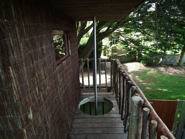 Tree House Design - Garden - Dublin - by Richard Fanning Landscape ...