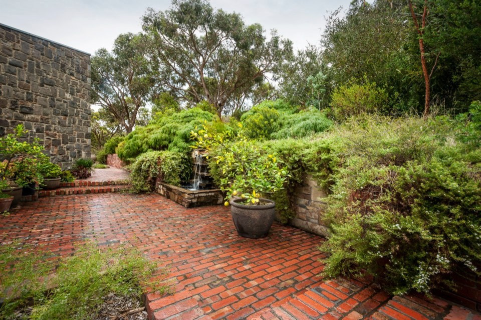 Water Features Melbourne - Modern - Landscape - Melbourne - by Rhm ...