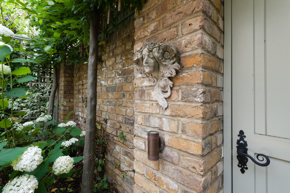 West London Courtyard - Traditional - Landscape - London - by Karen ...