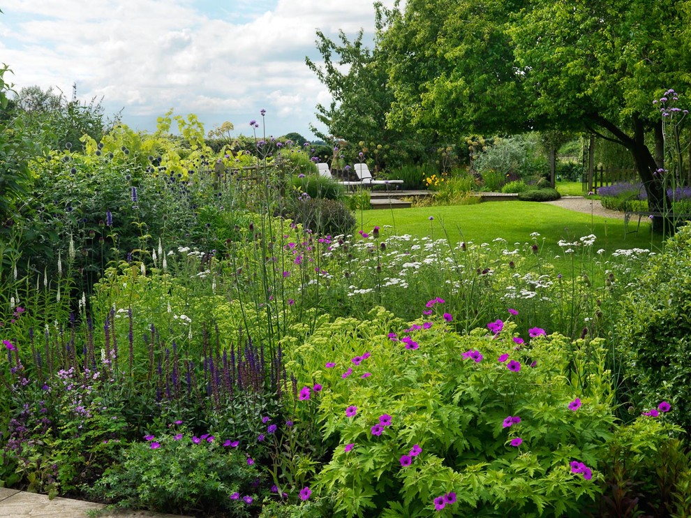 Woodcote garden - Traditional - Landscape - London - by Joanne Winn ...