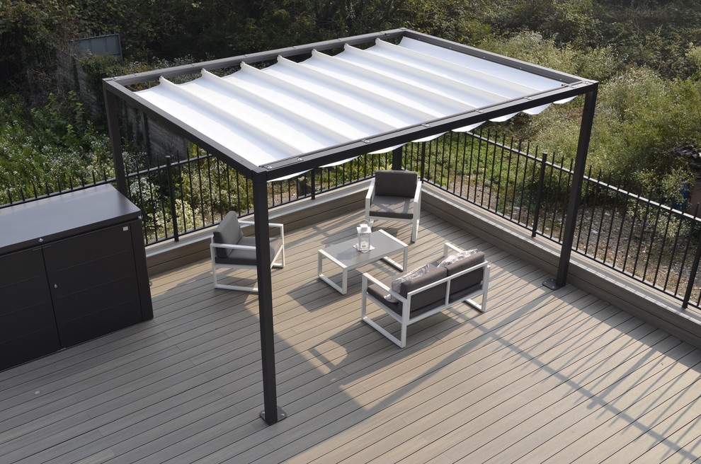 pavimento per esterno con pergola - Minimalistisch - Terrasse - Mailand ...