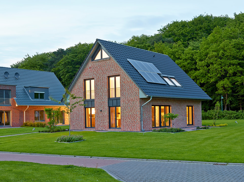 Das Familienhaus für jeden - Farmhouse - Exterior - Hamburg - by ...
