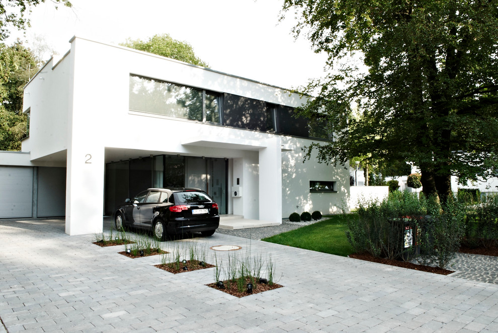 Karlsruhe - Waldstadt: Einfamilienhaus mit Pool - Contemporary - House ...