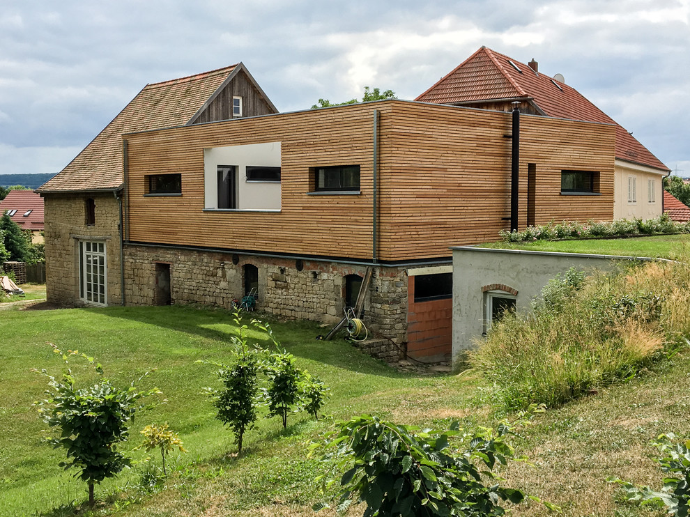 Umbau Sanierung Scheune zu einem Wohnhaus - Modern - Häuser - Sonstige ...