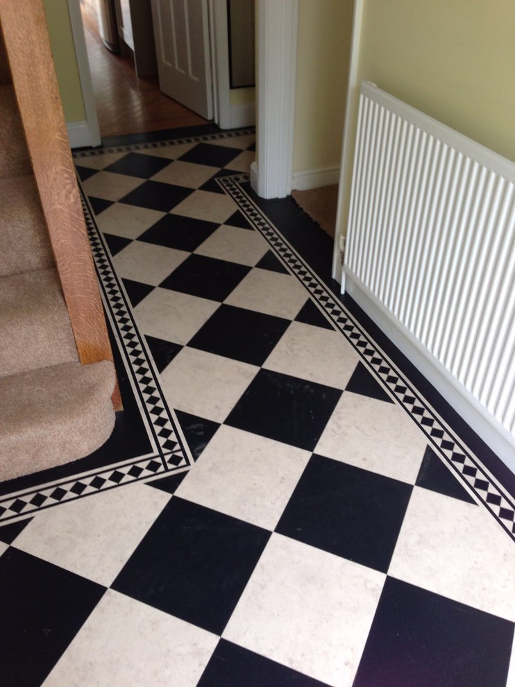 Amtico Signature - White and Black Tiles in Chequer Board Style with ...