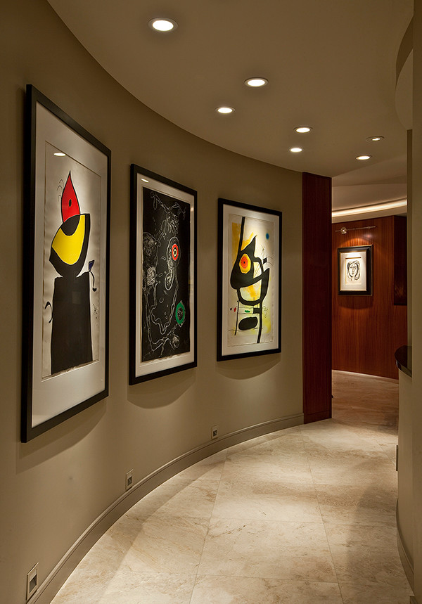 Beachfront High Rise Condo II - Contemporary - Hall - Miami - by Kurtz ...