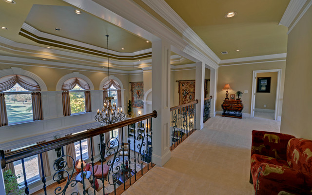 Chateau Elan Legends Custom Homes - Clásico - Recibidor y pasillo ...