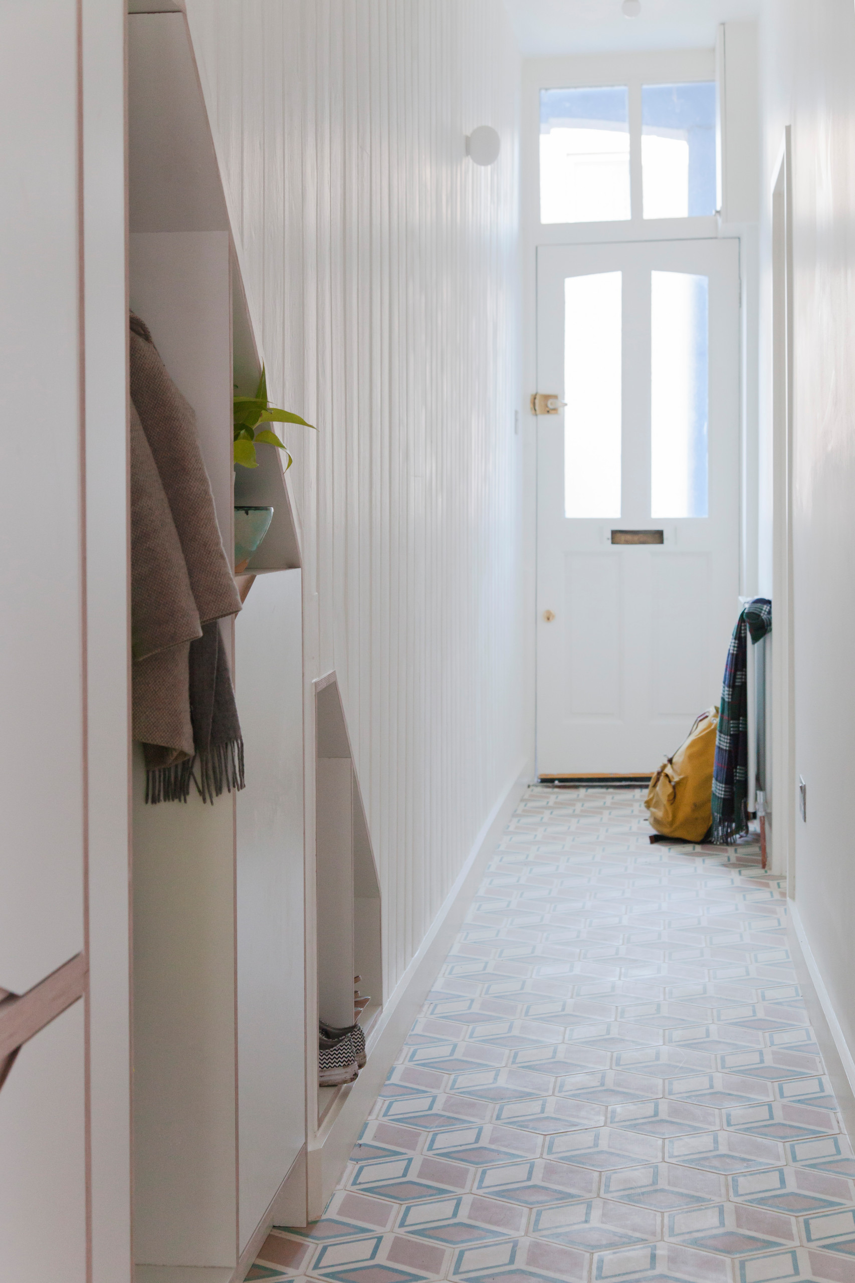 23 Hallway Storage Solutions | Houzz IE