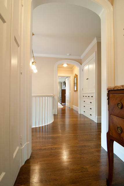 Colonial Historic Restoration - Classique - Couloir - Bridgeport - par ...